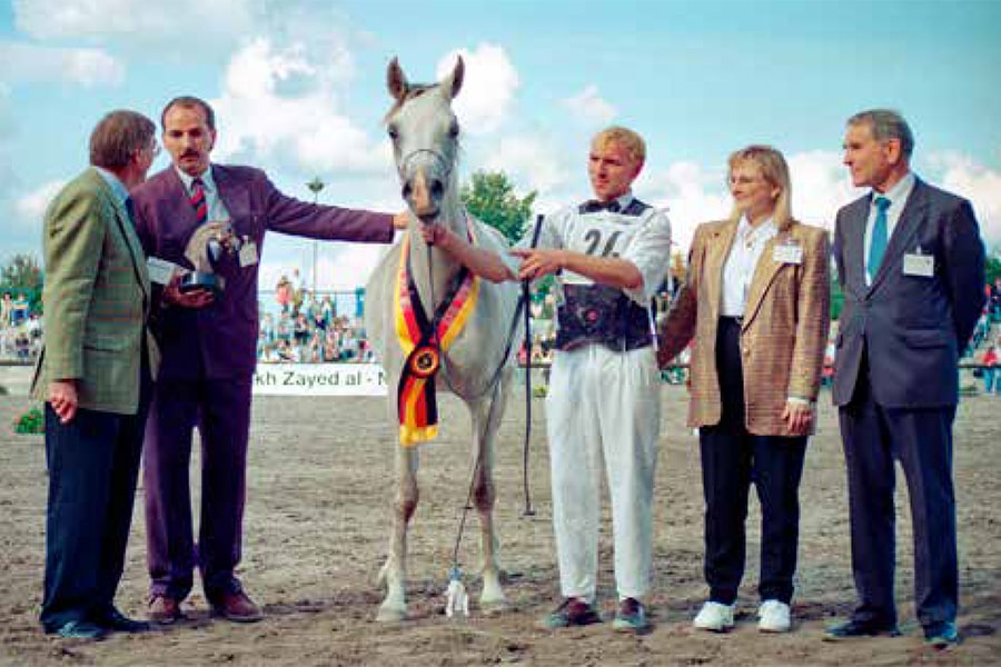 Magyar) 50 Years of the Asil Club